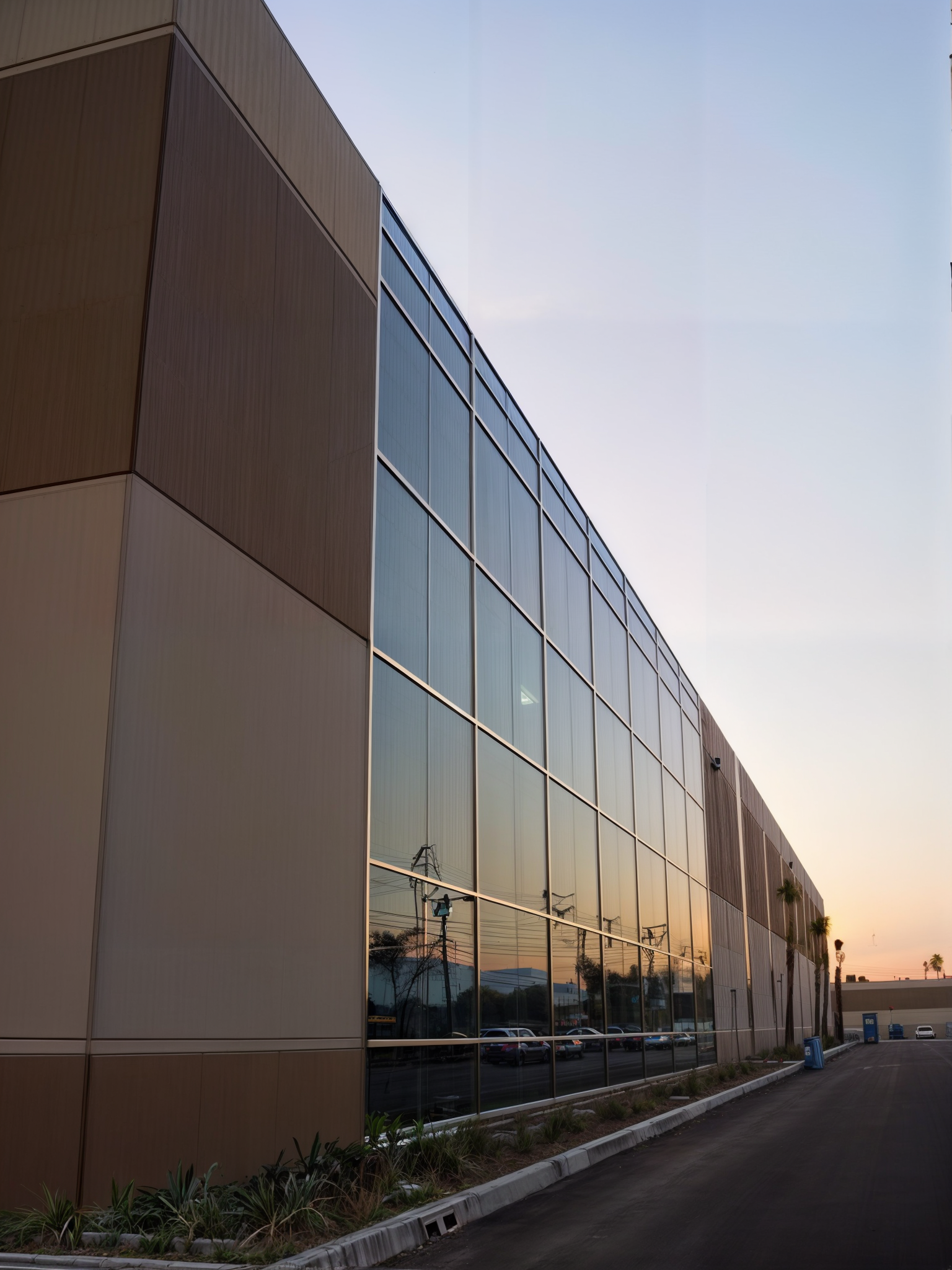 Aluminum Curtain Wall Systems | PLCW Series for Modern Façade